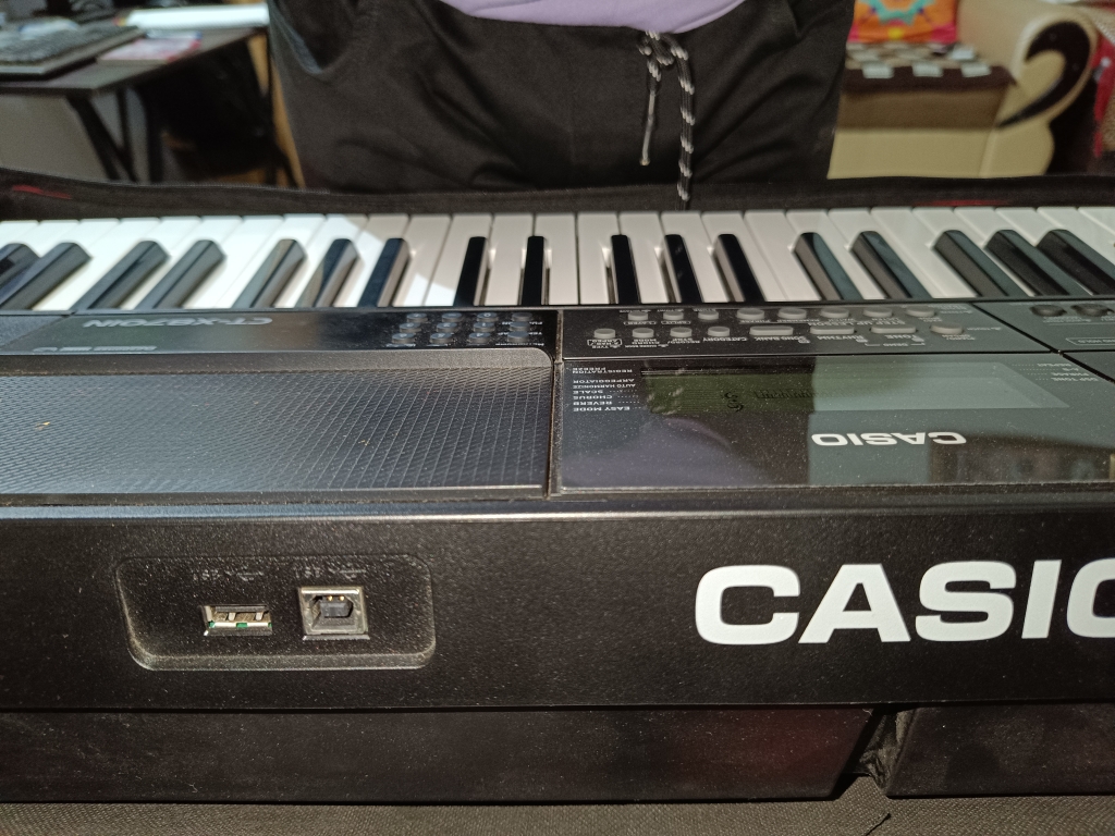 Buy Used 'CASIO CTX-870IN 61 Keys Portable Keyboard' Online | Bajaao Used Gear