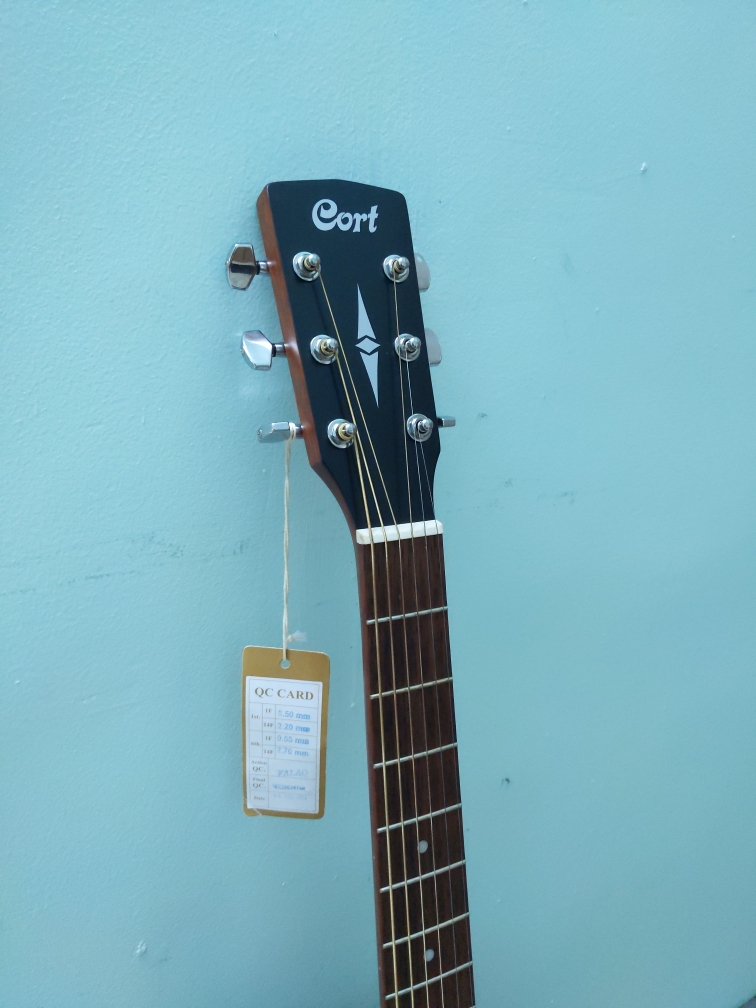 Buy Used 'Cort AD810 Acoustic Guitar' Online | Bajaao Used Gear