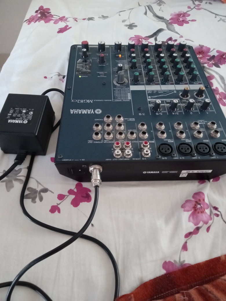 Buy Used 'Yamaha MIXING CONSOLE MG82cx' Online | Bajaao Used Gear