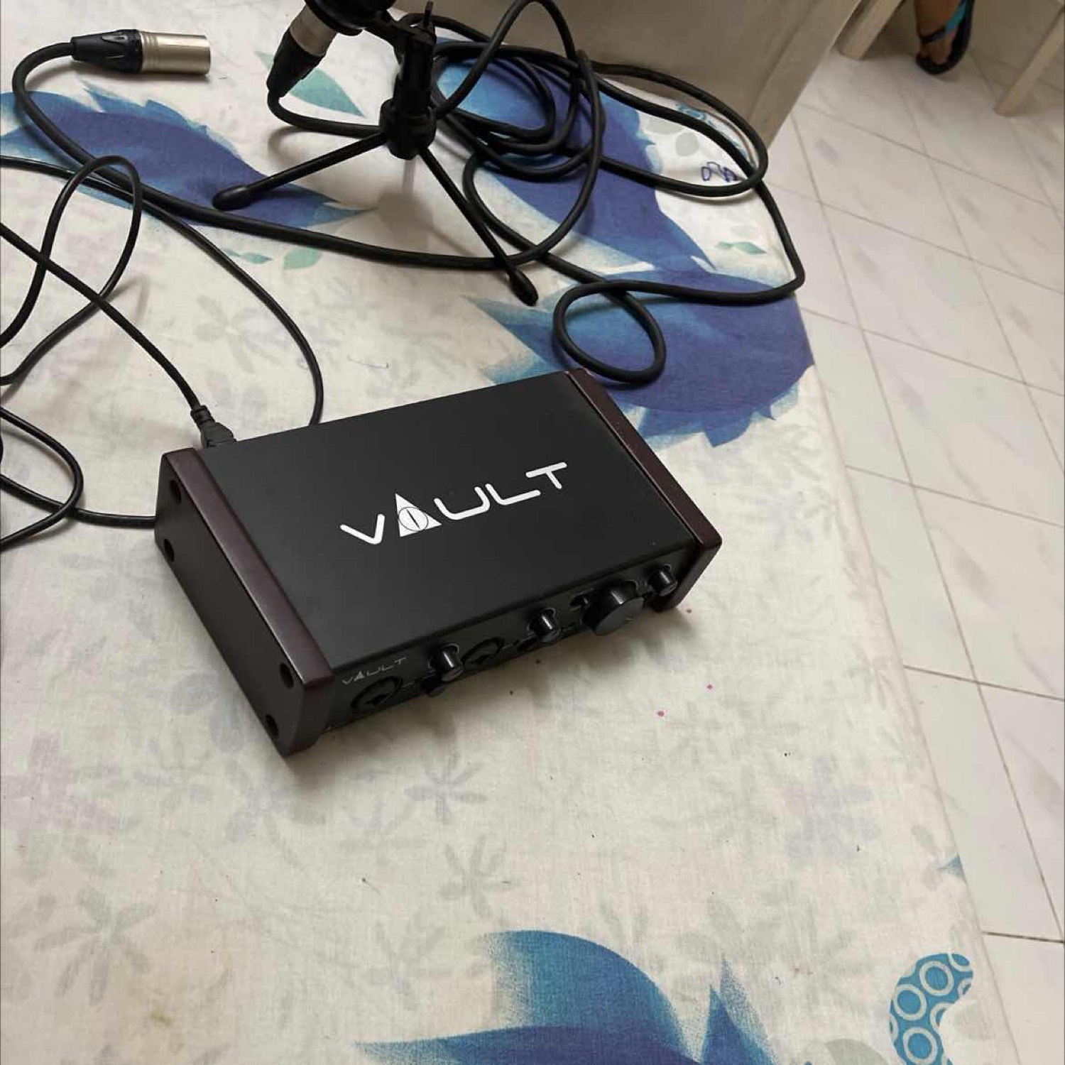 Buy Used 'Vault Ai22 Audio Interface' Online | Bajaao Used Gear