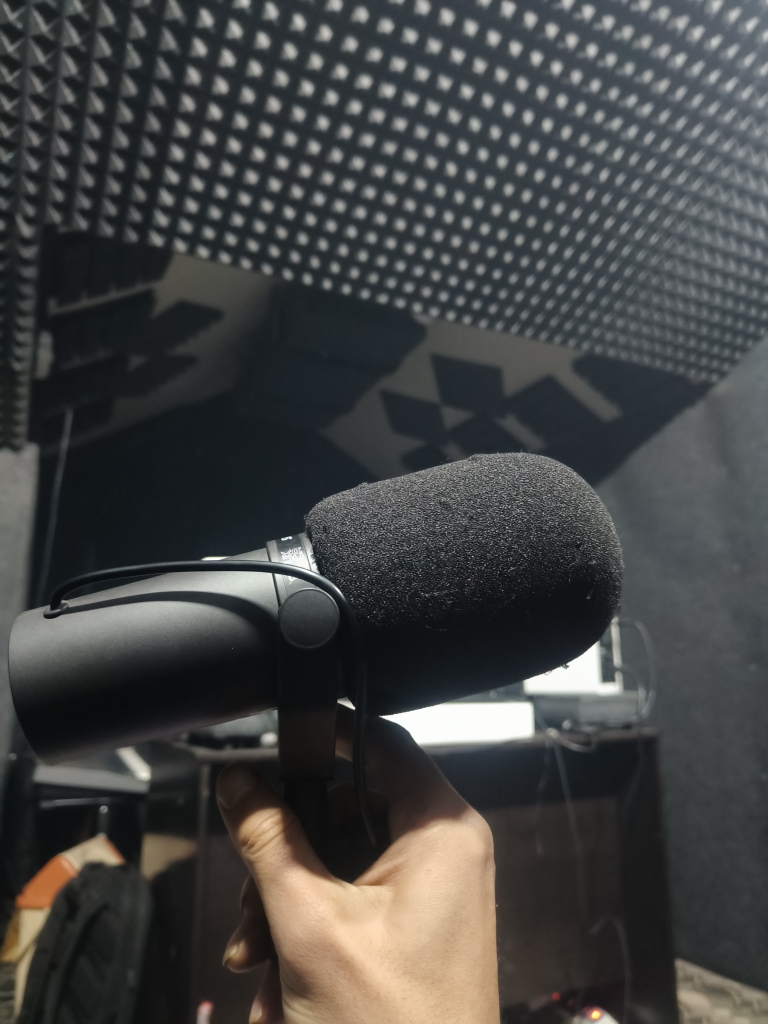 Buy Used 'Shure SM7B Cardioid Vocal Dynamic Microphone' Online | Bajaao ...